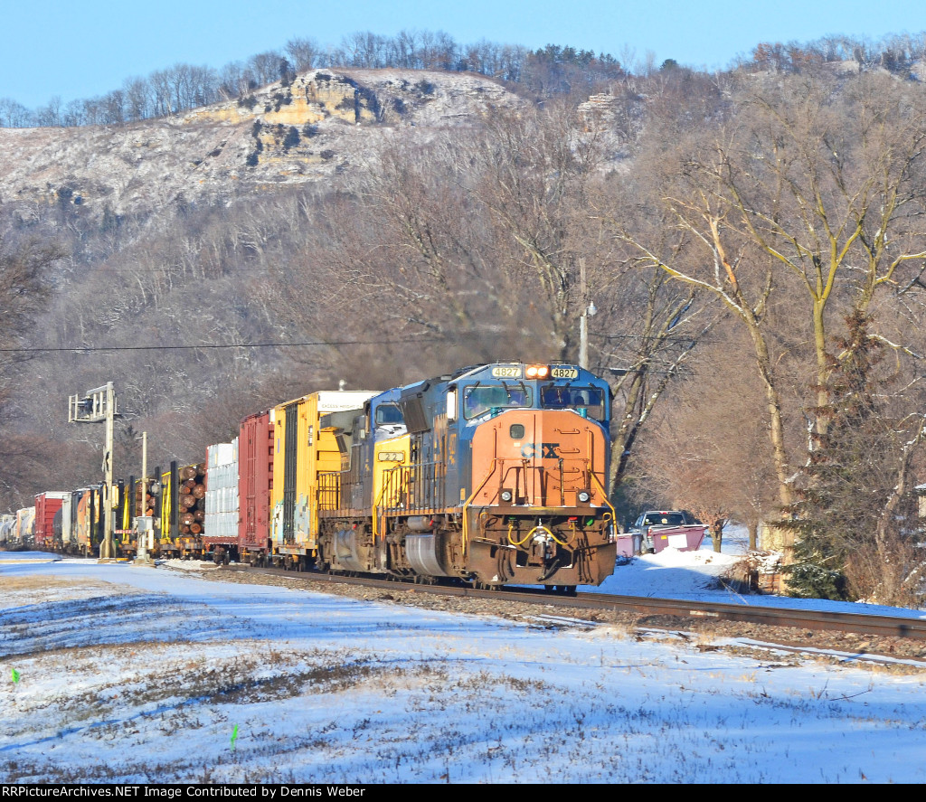 CSX 4827, BNSF's Aurora Sub.